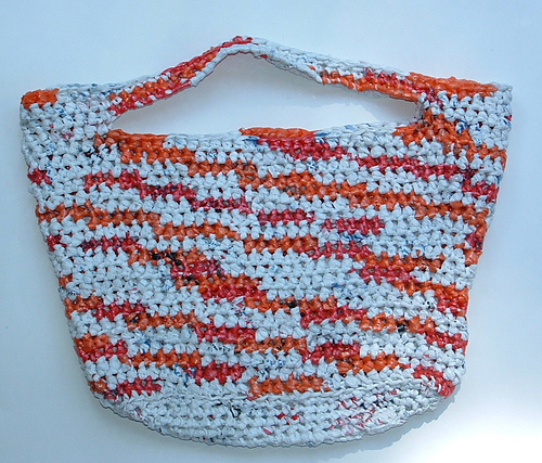 Ravelry: Variegated Plarn Tote Bag pattern by Cindy RecycleCindy