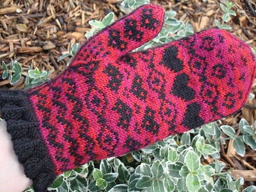 Ravelry: Red Velvet pattern by Valerie Woodworth