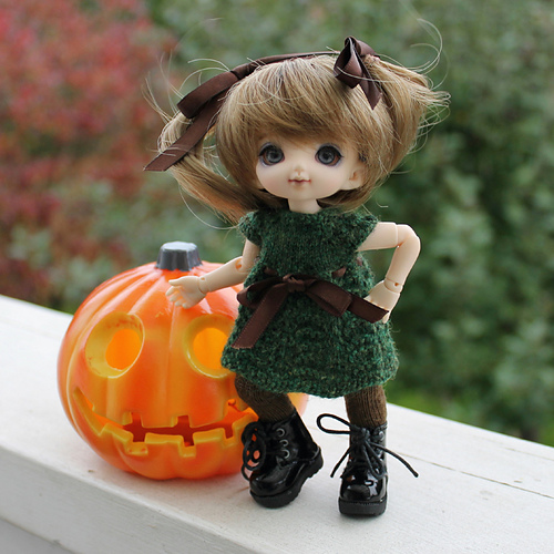 Ravelry: Lace Pukifee Dress pattern by Wovenflame (Marlene)