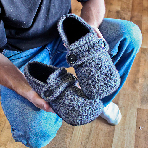 Ravelry: Opa House Shoes Slippers pattern by Mamachee