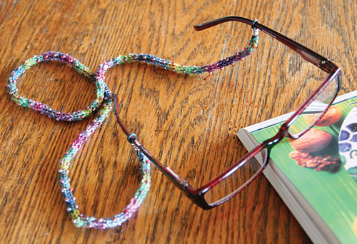 Ravelry: Beaded Eye Glass Cord pattern by Laura Nelkin