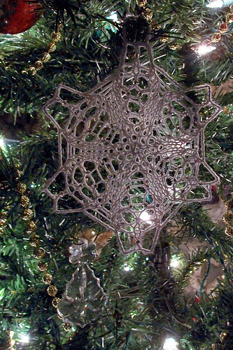 Ravelry: Flurry, a Lace Snowflake pattern by Linda Browning