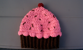 Ravelry: Cupcake Hat pattern by Shelle Hendrix