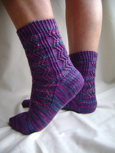 Ravelry: Octarine Socks pattern by Rachel Coopey