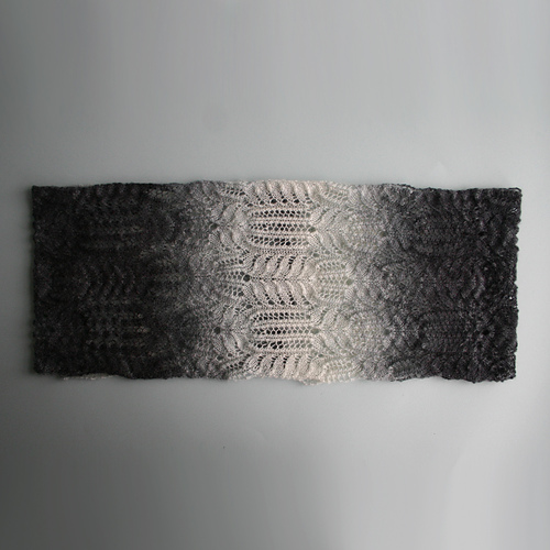 Ravelry: Lizella's 12-02-07 - Classic Frost Flower lace cowl