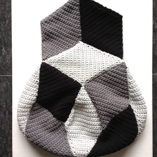 Ravelry: diamond bag pattern by Jellina Verhoeff