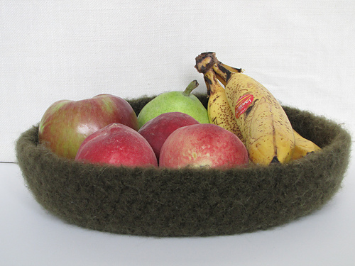 Ravelry: Felted Fruit Bowl pattern by Xen Mendelsohn