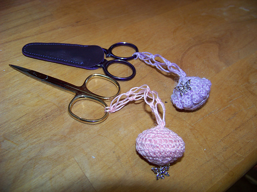 Ravelry: Scissors Fobs pattern by Mary M