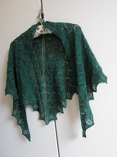 Ravelry: Green River Shawl pattern by maanel