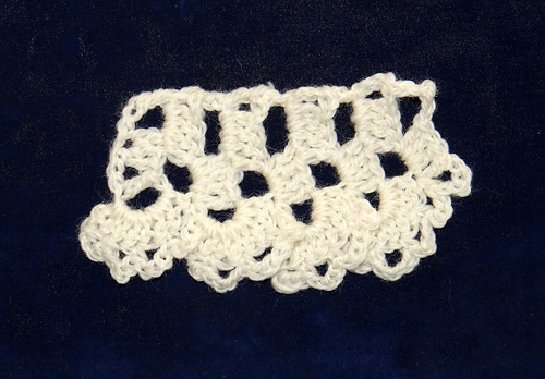 Ravelry: Narrow Chelsea Edge pattern by A.M.