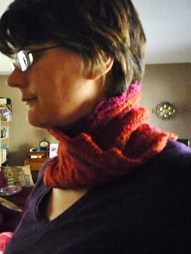 Ravelry: Double Diamond Moebius Cowl pattern by Rachel Hooker