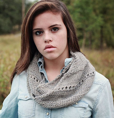 Ravelry: Osage Cowl pattern by Gina Hills