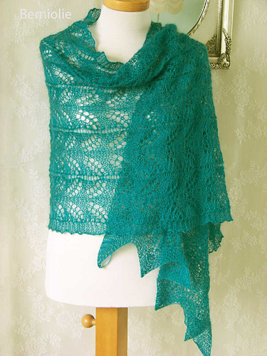 Ravelry: Hemingway pattern by Bernadette Ambergen