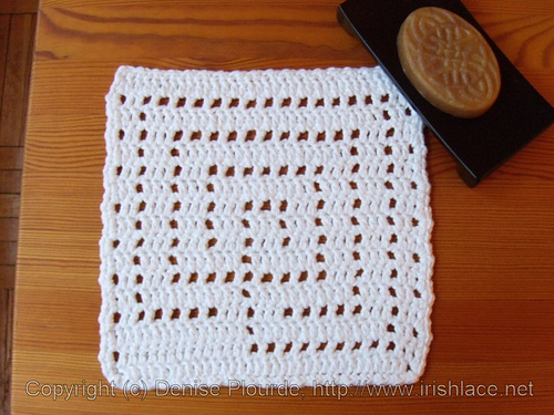 Ravelry: Labyrinth Washcloth, Crochet pattern by Denise Plourde