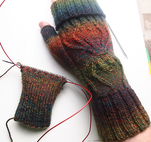 Ravelry: Arachnid pattern by Karen Fournier