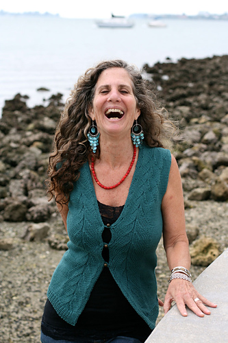 Ravelry: Meves pattern by Carol Feller