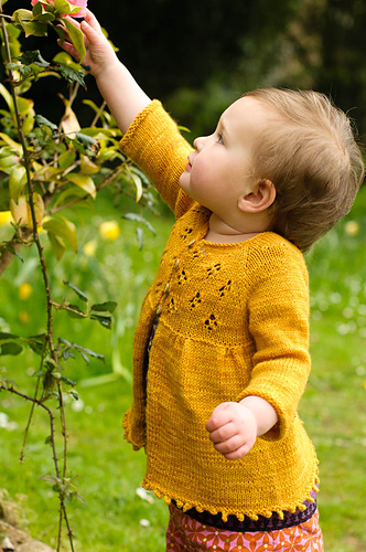 Ravelry: Little Ancolie pattern by Nadia Crétin-Léchenne