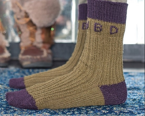 Ravelry: Dumbledore's Warm Socks pattern by Josie Mercier