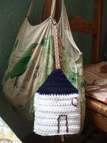 Ravelry: Little House Key Cosy pattern by Katia (Notre-Atelier)