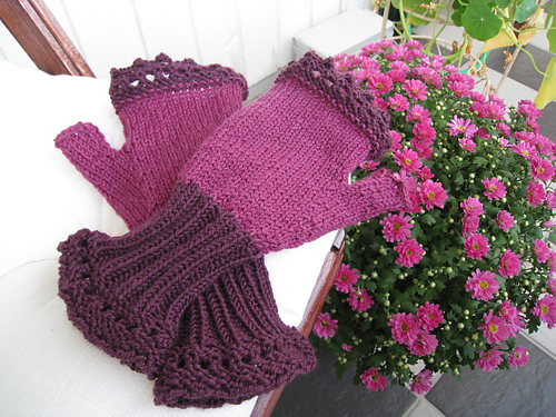 Ravelry: Victoria Fingerless Mittens pattern by Louisa Harding