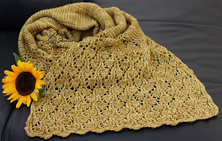 Ravelry: Shawl "Ginger Autumn" pattern by Alyona Arnaut