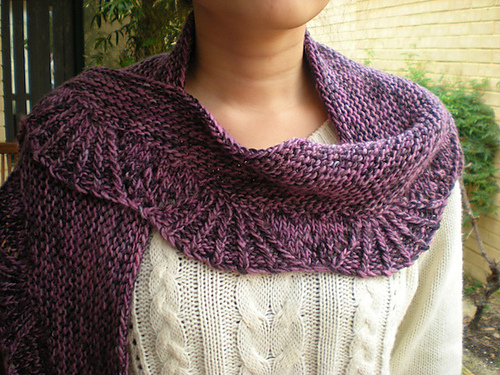 Ravelry: Short & Sweet Shawl pattern by Roxanne Yeun