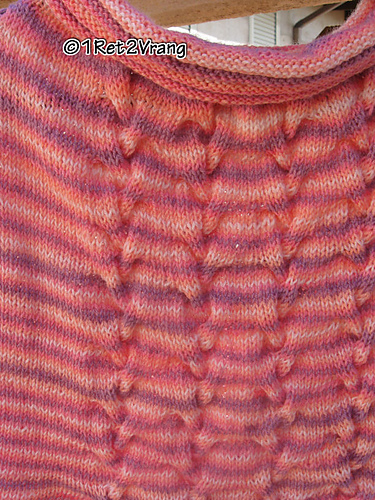 Ravelry: Poncho Candy Floss pattern by 1ret 2vrang