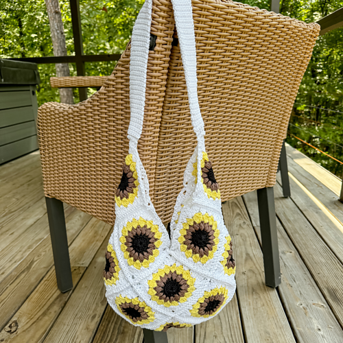 Ravelry: Granny Square Sunflower Bag pattern by Kylee Keller