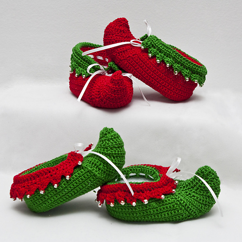 Ravelry: Elf and Fairy Booties pattern by Hearts & Wheels