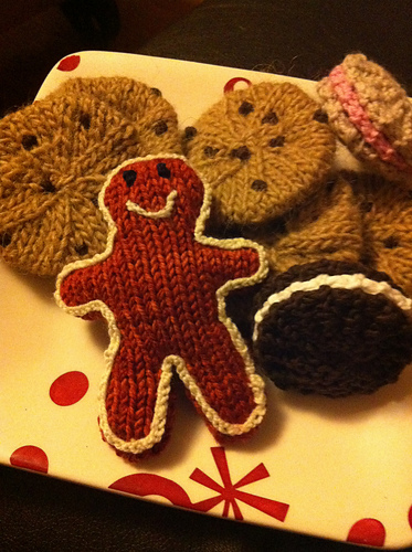 Ravelry: Biscuits/Cookies (knit and crochet) pattern by Bottletop Boy