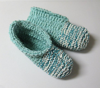 Ravelry: Pantoufles aquabella pattern by 3petitesmailles