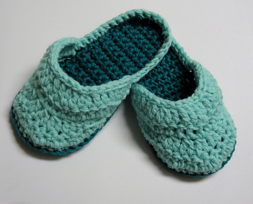 Ravelry: 24-Women's Mules / Mules pour femmes pattern by 3petitesmailles