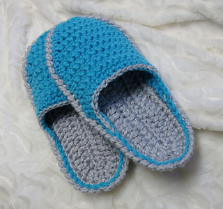 Ravelry: 64-Women's Mules / Mules pour femmes pattern by 3petitesmailles
