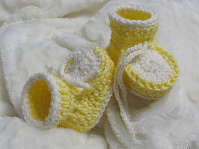 Ravelry: 65-Two-Color Baby Booties pattern by 3petitesmailles