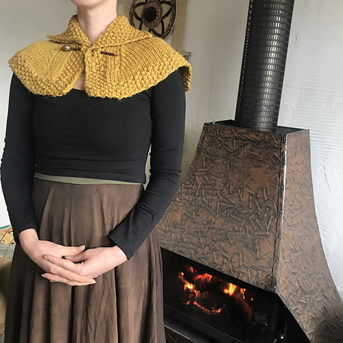 Ravelry: Claire's Hunt Capelet (from Outlander) pattern by Sandie Russo ...