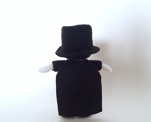 Ravelry: Tuxedo Mask Amigurumi pattern by 53stitches