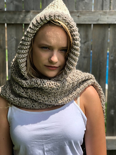Ravelry: The Devynn Hooded Super Scarf pattern by Robyn Snyder