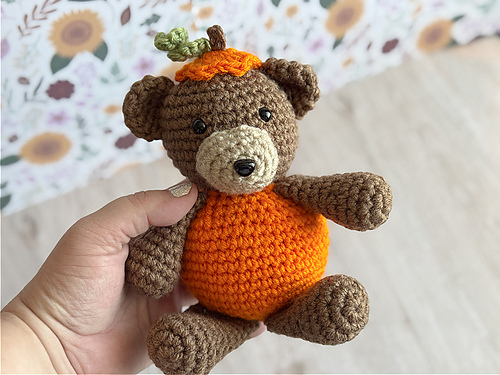 Ravelry: Little Pumpkin Bear pattern by Erica Dietz