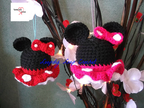Ravelry: Minnie and Mickey Christmas Bauble pattern by Loopdy Loop Crochet
