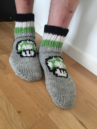 Ravelry: 8-bit mushroom socks pattern by 8-Bit Knit Nerd