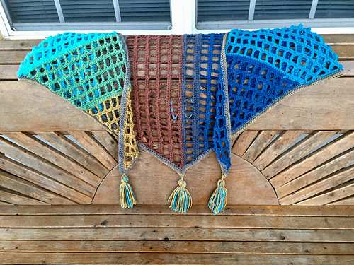 Ravelry: Sphinx Triangle Wrap pattern by Jennifer Wingard