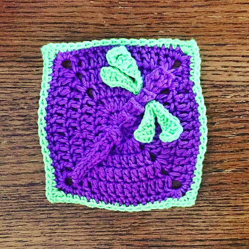 Ravelry: ACountryYarn's Day 220 Dazzling Dragonfly Granny Square