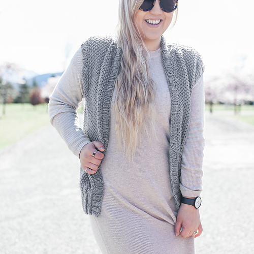 Ravelry: Slouchy Sunday Vest pattern by Little Yarns