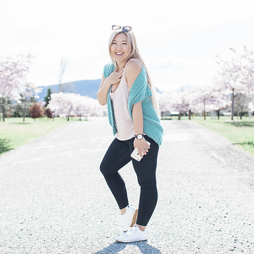 Ravelry: Slouchy Sunday Vest pattern by Little Yarns