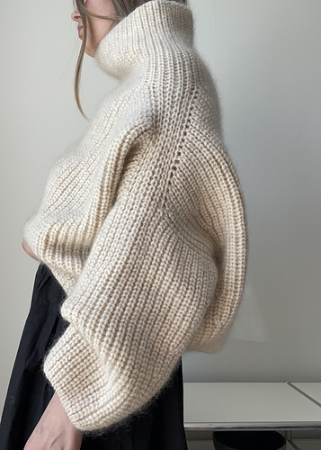 Ravelry: gujo sweater pattern by aegyoknit, by Karoline Skovgaard Bentsen