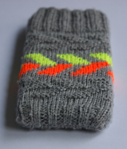 Ravelry: Zig Zag Phone Sweater pattern by Renée Kies