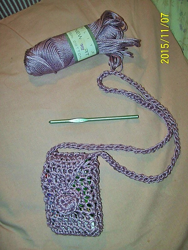 Ravelry: Cigarette case or neck pouch pattern by Maria Merlino