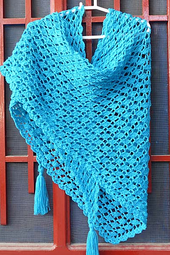 Ravelry: Perfect triangular shawl pattern by AamraGul