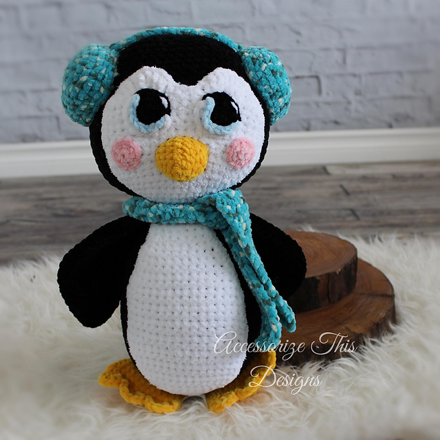 Ravelry: "Peyton" the Penguin Cuddle Buddy pattern by Darling Maple Designs