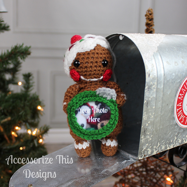Ravelry: Gingerbread Photo Frame Ornament pattern by Darling Maple Designs
